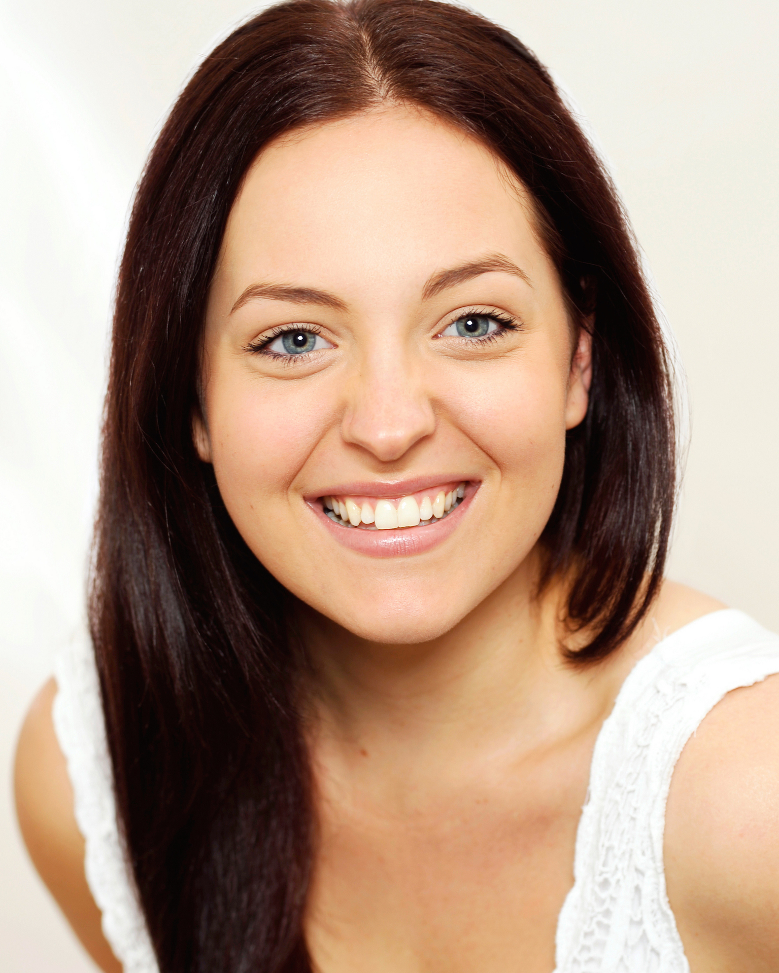 Stephanie-Long-headshot – Alpha Shows