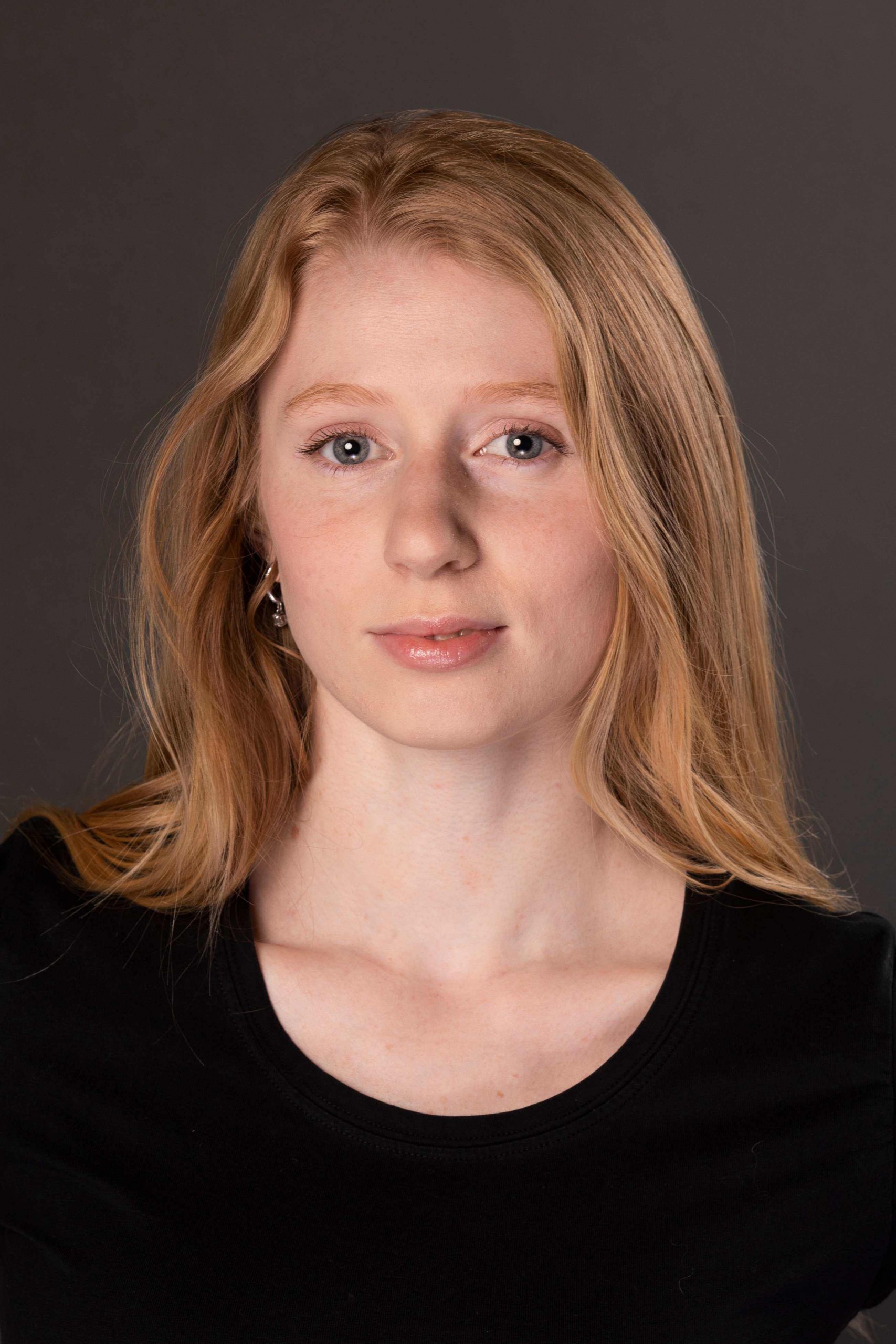 Lydia-Kuelsen-Headshot-Reduced-Size – Alpha Shows